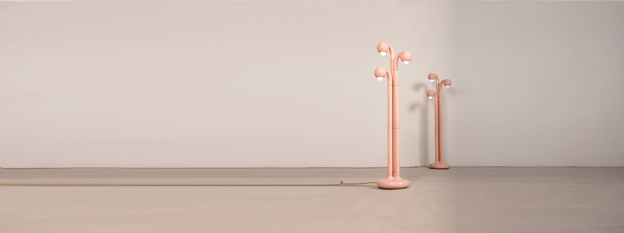 FLOOR LAMPS – ENTLER